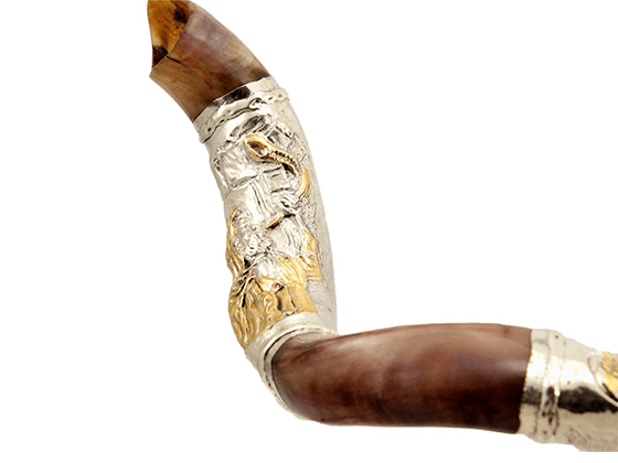 ShofarYemenitadecoradoenPlata-TocandoelShofar3_1200x1200.png?v=1636503141